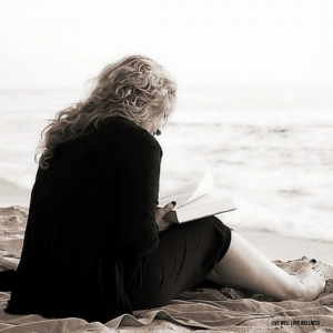 How to Rest Well as a New Mum - LIVE WELL LOVE WELLNESS